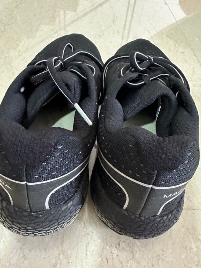 UNDER ARMOUR HOVR MACHINA, Women's Fashion, Footwear, Sneakers on Carousell