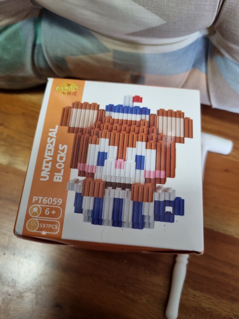 Universal blocks with hammer, Hobbies & Toys, Toys & Games on Carousell