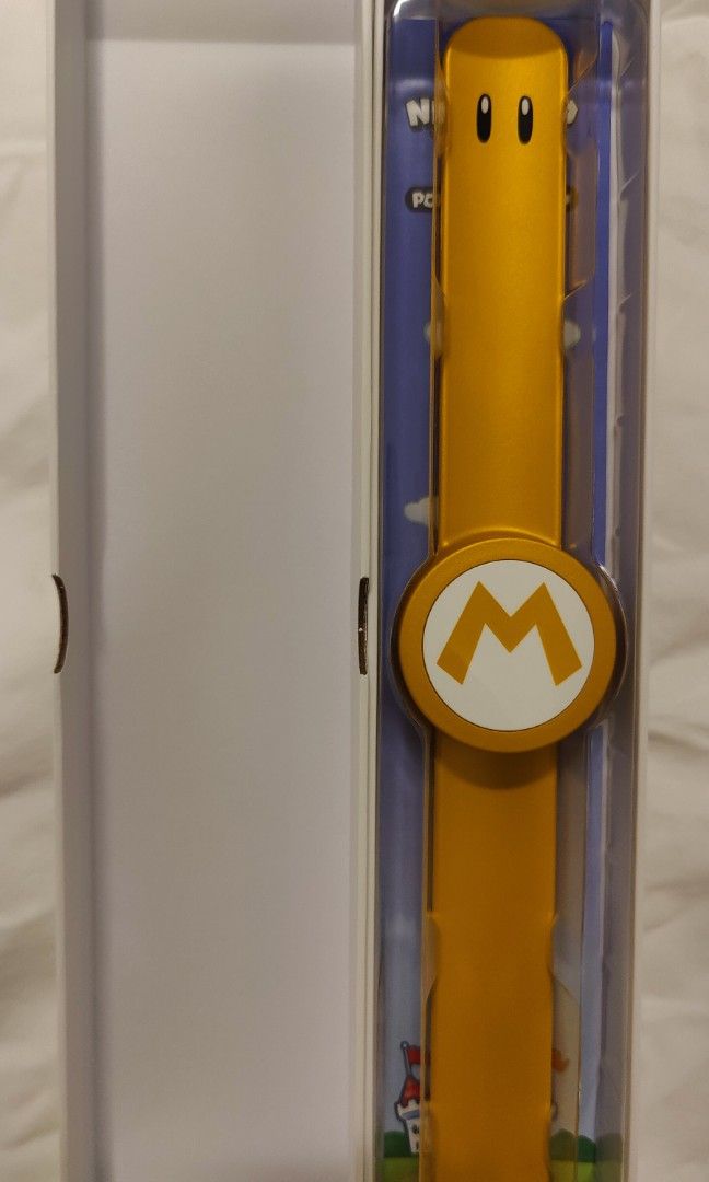 Universal Studios Super Nintendo Power-Up Band - Limited Gold Edition ...