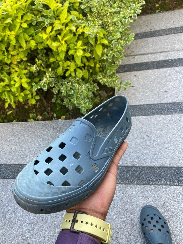 Vans trek 40, Men's Fashion, Footwear, Sneakers on Carousell