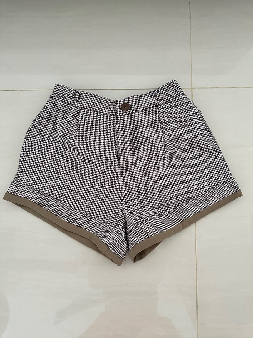 Vintage Shorts, Women's Fashion, Bottoms, Shorts on Carousell
