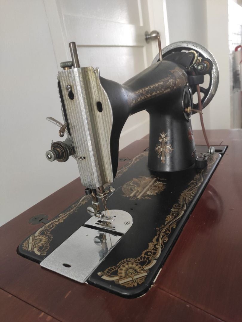 Vintage Singer Sewing Machine S$100, TV & Home Appliances, Other Home ...