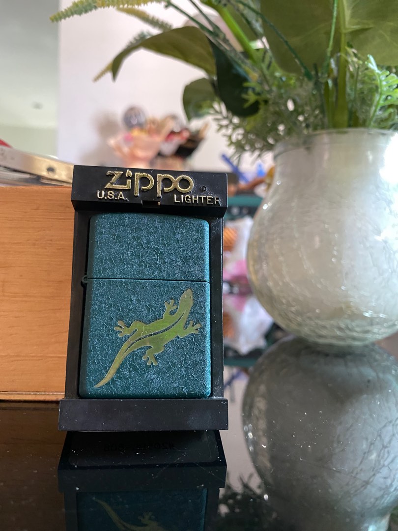 Zippo lighter “lizard 2003”, Hobbies & Toys, Collectibles & Memorabilia ...
