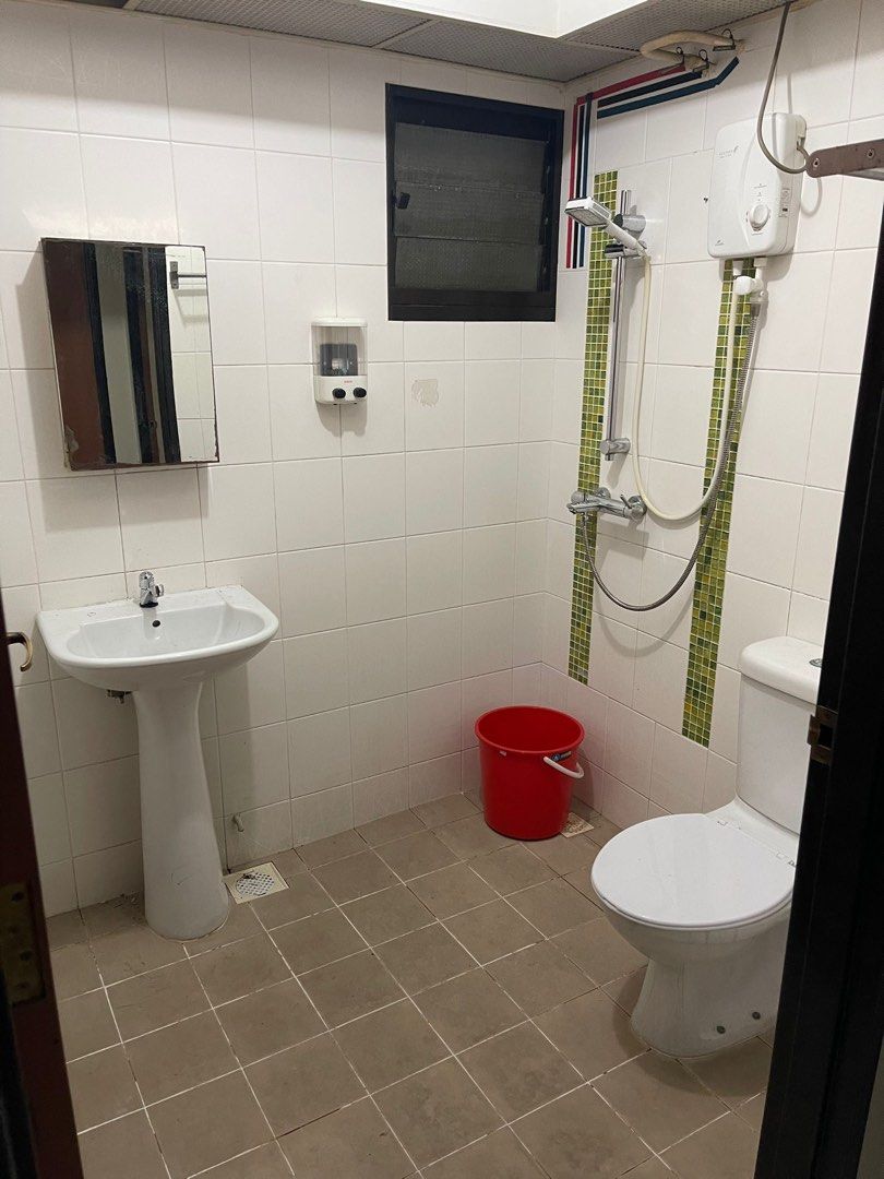 Master room in boonlay 181a Boon Lay Drive Boon Lay Meadow, Property ...