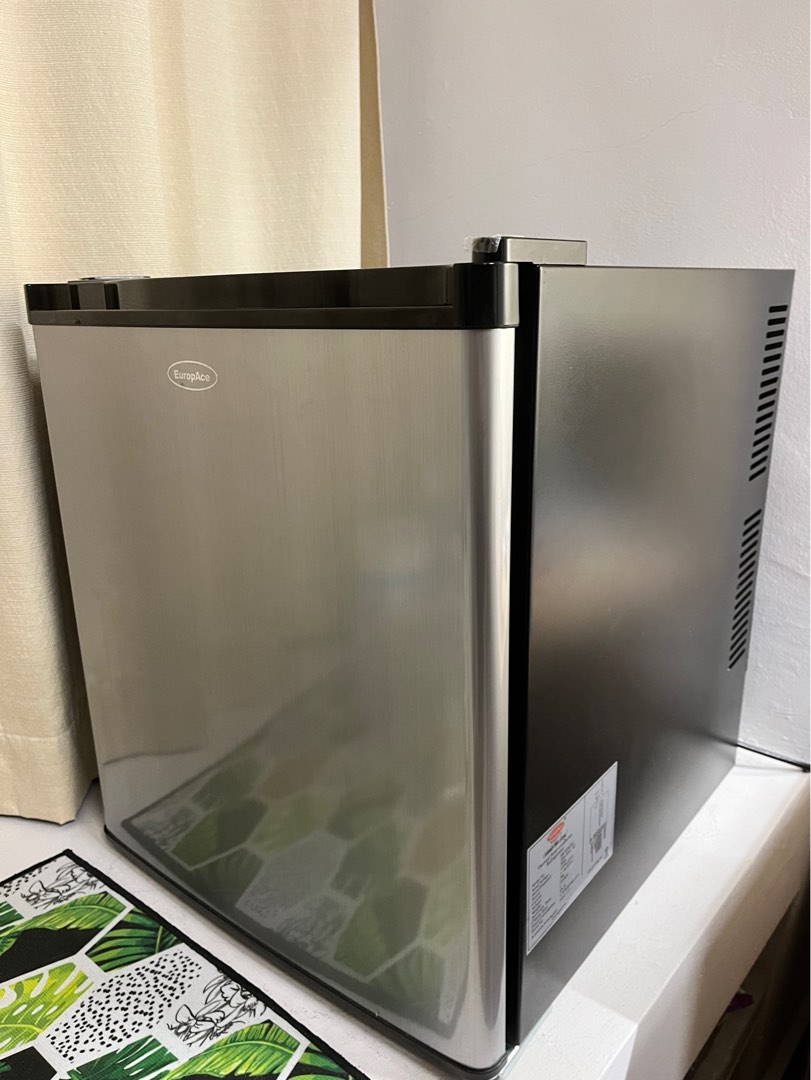 50L Mini Bar Fridge, Like New, TV & Home Appliances, Kitchen Appliances ...