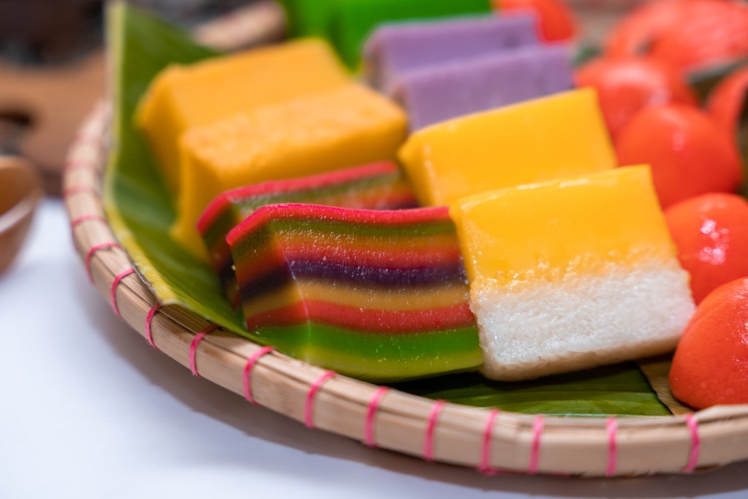 Assorted Nonya Kueh/Ang Ku Kueh Box, Food & Drinks, Local Eats on Carousell