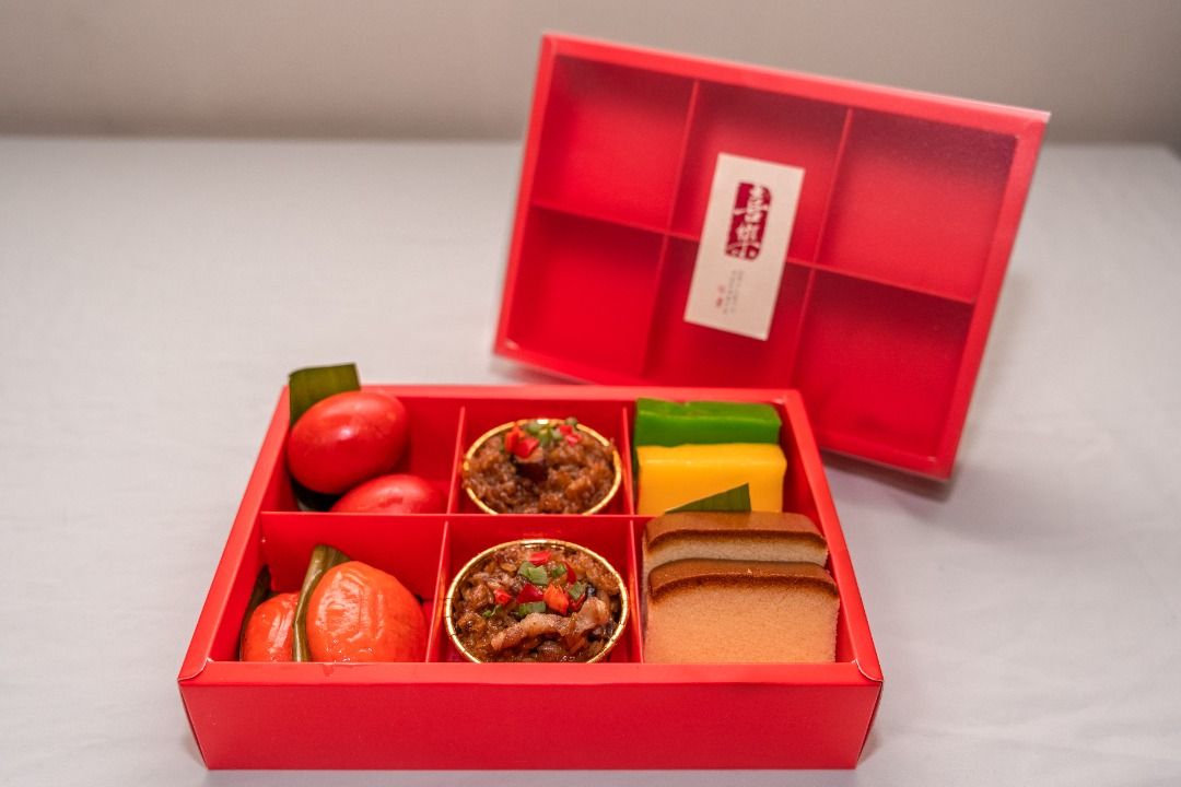 Baby Full Month Gift Box (All-In), Food & Drinks, Gift Baskets ...