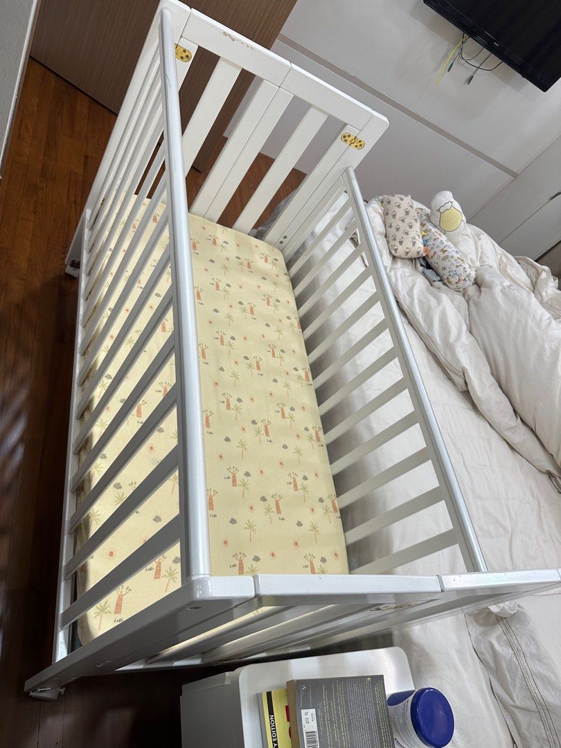 Babyhood foldable cot, Babies & Kids, Baby Nursery & Kids Furniture ...