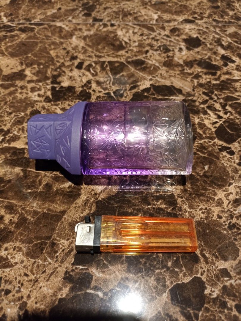 Botol Parfum Purple, Fesyen Wanita, Aksesoris di Carousell