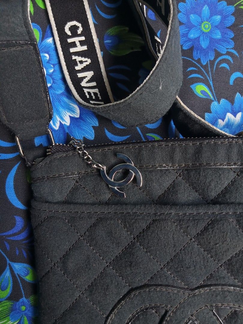 Chanel cross body bag, Women's Fashion, Bags & Wallets, Cross-body Bags ...