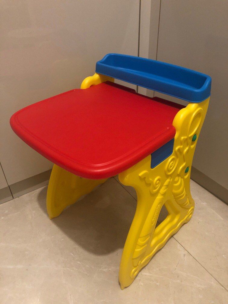Crayola brand, Table and Whiteboard activity drawing desk, 兒童＆孕婦用品, 嬰兒 ...