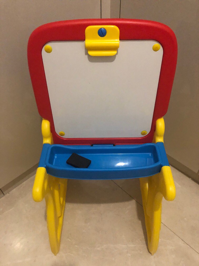 Crayola brand, Table and Whiteboard activity drawing desk, 兒童＆孕婦用品, 嬰兒 ...