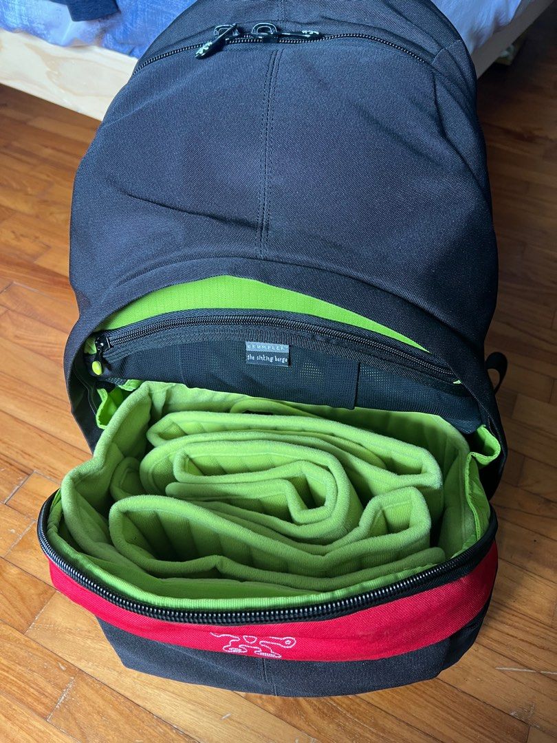 CRUMPLER sinking barge deluxe camera bag, Photography, Photography ...