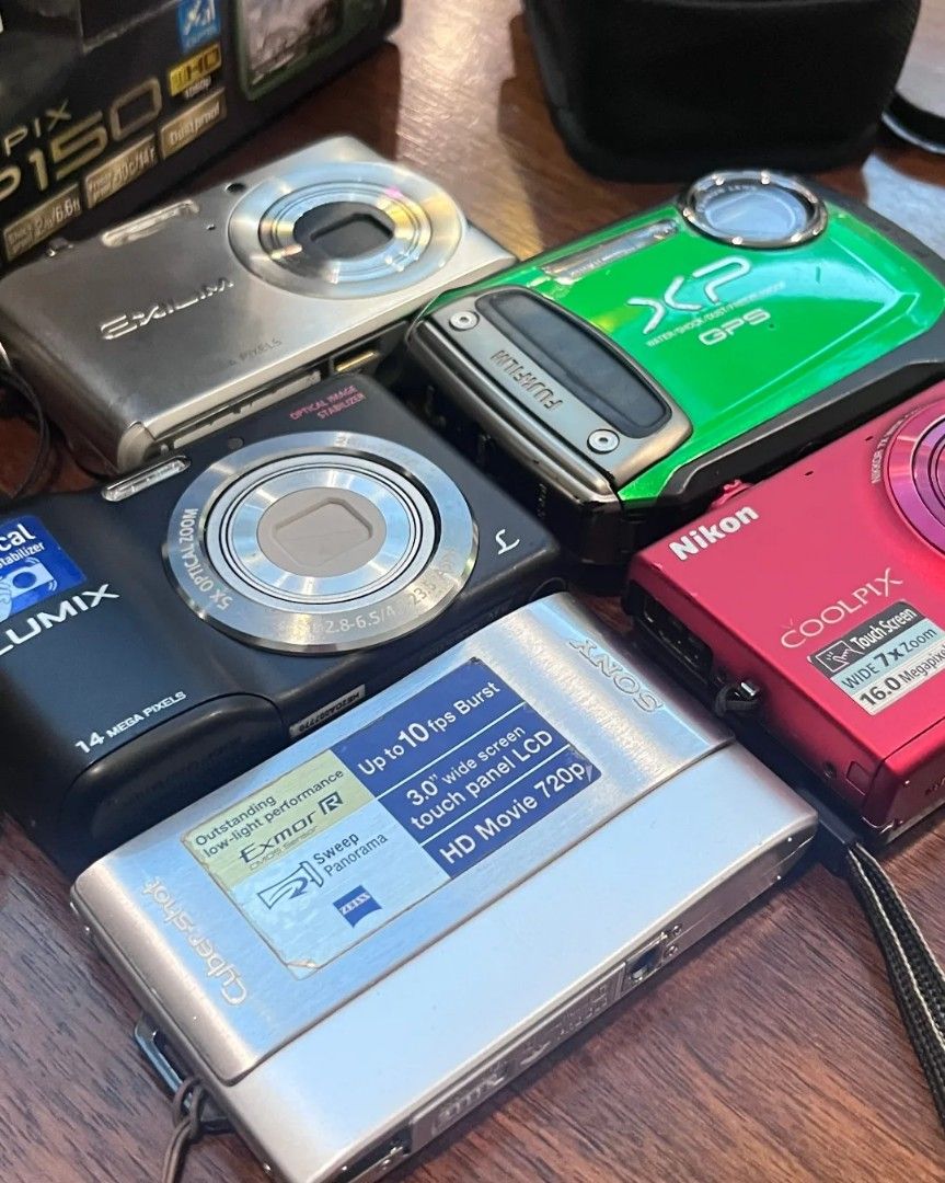 DIGICAM COLLECTION, Photography, Cameras on Carousell