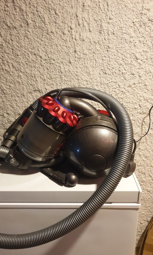 Dyson Vacuum Cleaner DC38, TV & Home Appliances, Vacuum Cleaner ...
