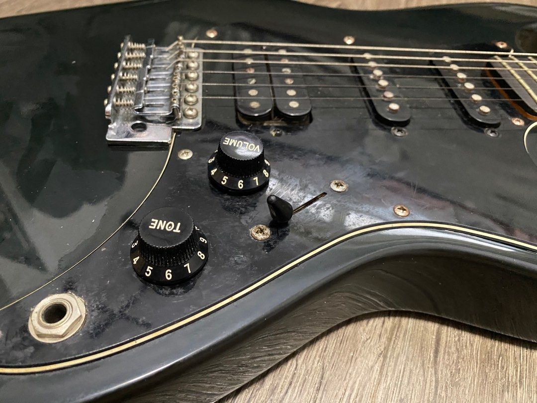 Fender Prodigy Electric Guitar, Hobbies & Toys, Music & Media, Musical ...