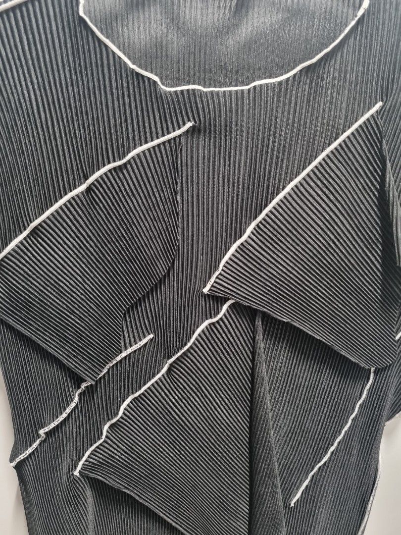 Flaps black elastic classic top, Women's Fashion, Tops, Other Tops on ...