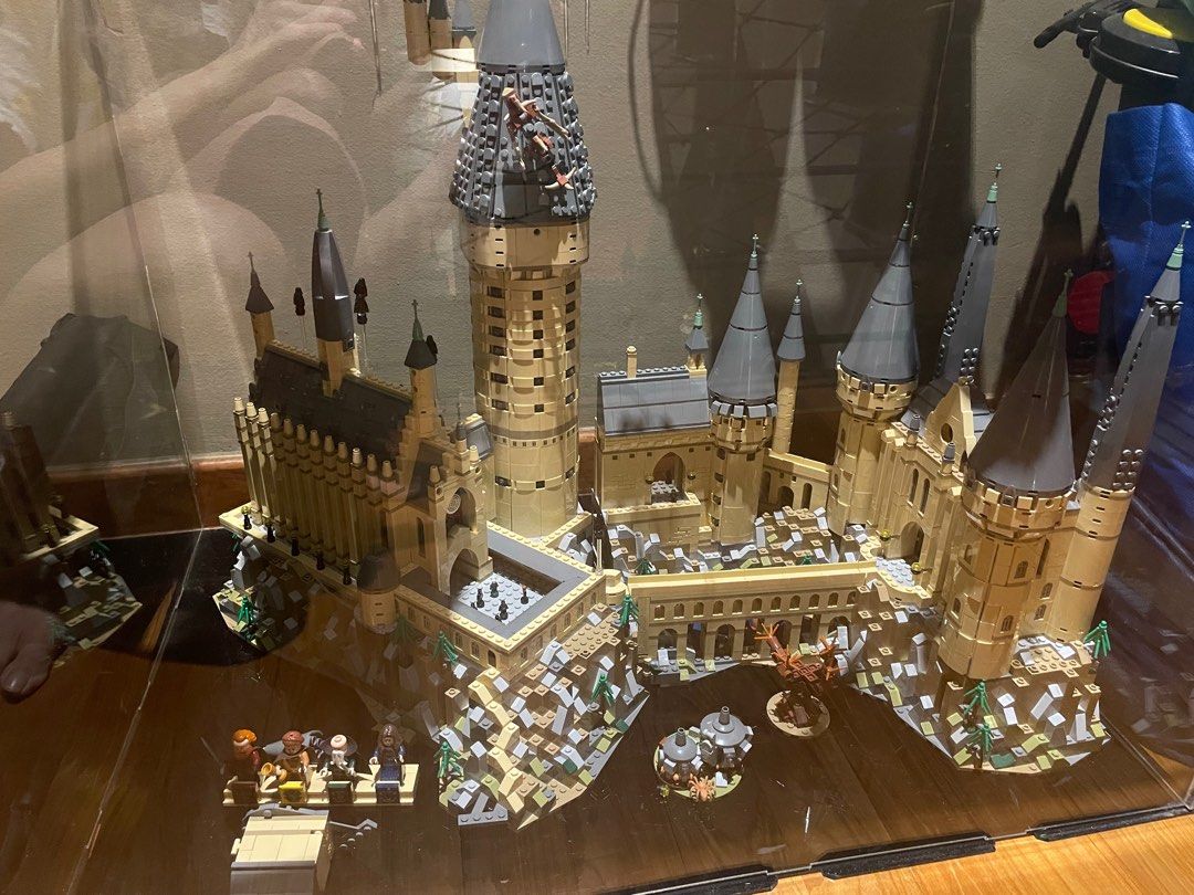 71043 Harry Potter Hogwarts Castle Lego set with custom acrylic display ...