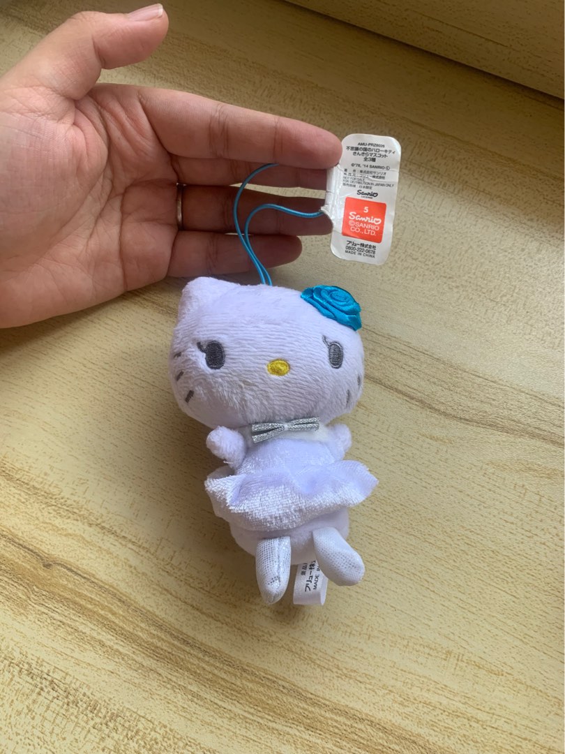 Hello Kitty Alice in Wonderland White with Blue Rose Character Prize ...