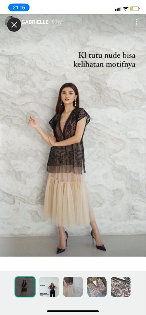 Lafleur top , baju kundangan, formal, Fesyen Wanita, Pakaian Wanita, Atasan di Carousell