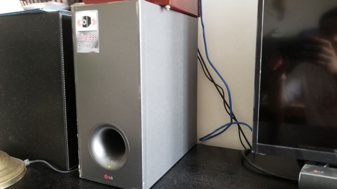 LG sound bar with woofer and remote control, 音響器材, Soundbar、揚聲器、藍牙喇叭、耳擴 ...