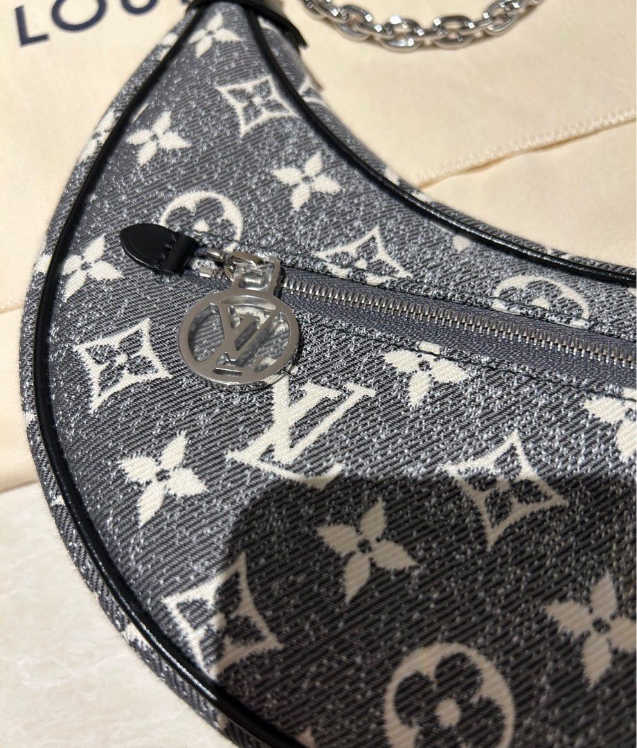 Louis Vuitton LV loop bag (limited edition), Women's Fashion, Bags ...