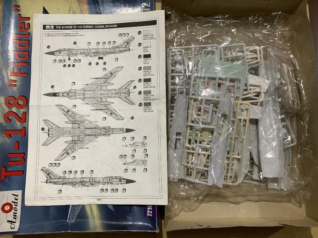 Model Kit: AMODEL 1:72 Scale: Tupolev Tu-128 FIDDLER Soviet Modern Jet ...