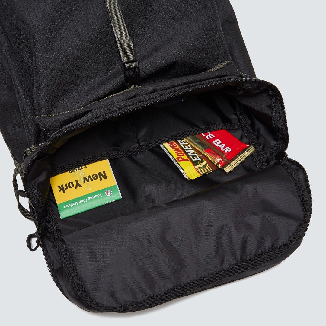 Oakley Essential Box Pack L 4.0 Backpack - Blackout, Men's Fashion ...