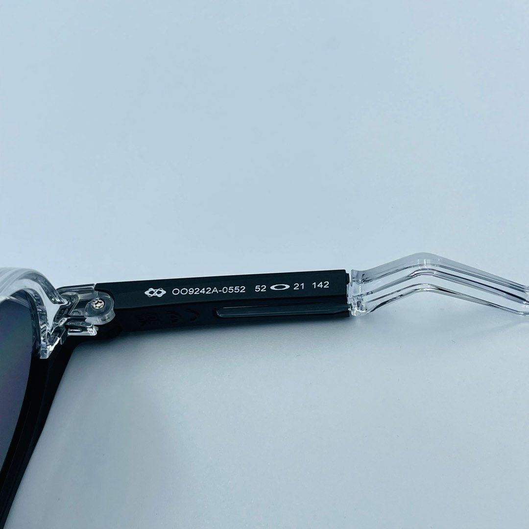 Oakley HSTN (A) Matte Black w/ Polarized Prizm Black, Men's Fashion, Watches & Accessories ...