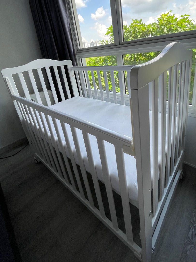 Palette Box Sweet Dreams 7-in-1 Convertible Baby Cot with Rocker - Drop ...