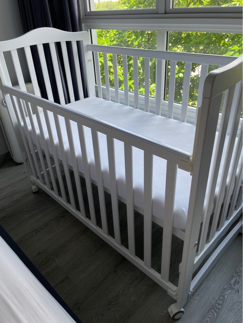 Palette Box Sweet Dreams 7-in-1 Convertible Baby Cot with Rocker - Drop ...