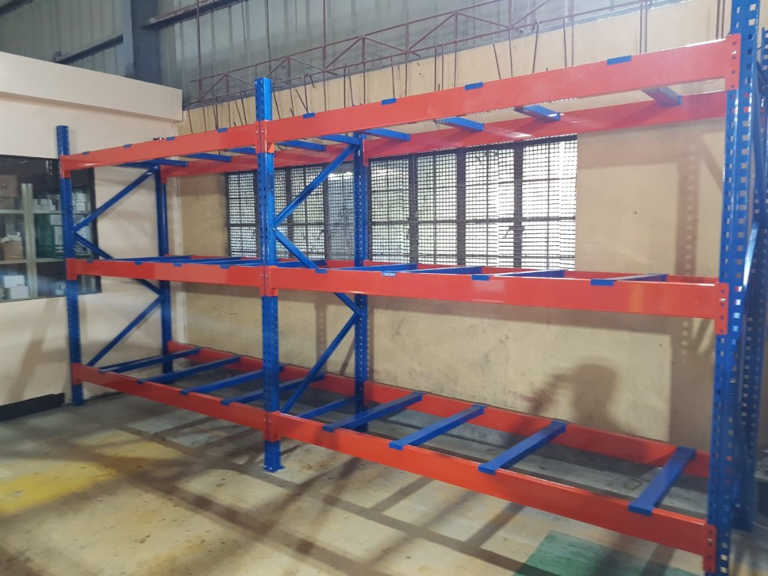 Pallet Rack for warehouse - 2 ton capacity, Furniture & Home Living ...