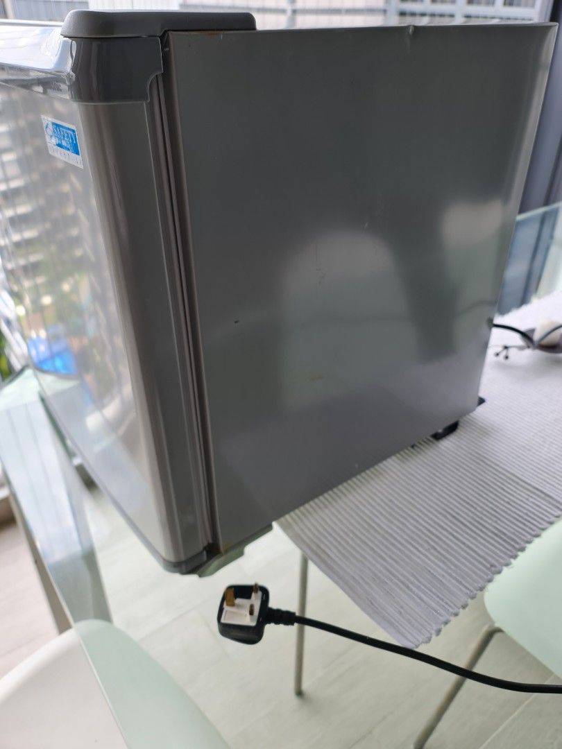 Panasonic mini fridge, TV & Home Appliances, Kitchen Appliances ...