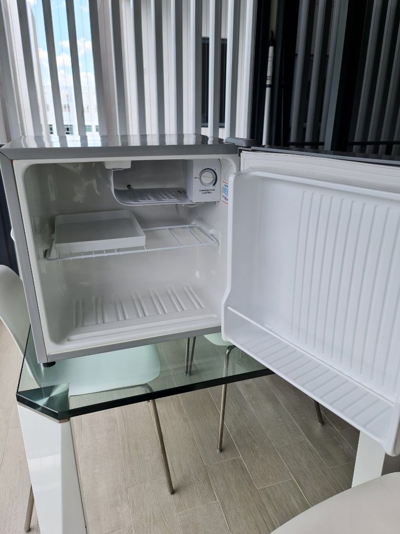 Panasonic mini fridge, TV & Home Appliances, Kitchen Appliances ...