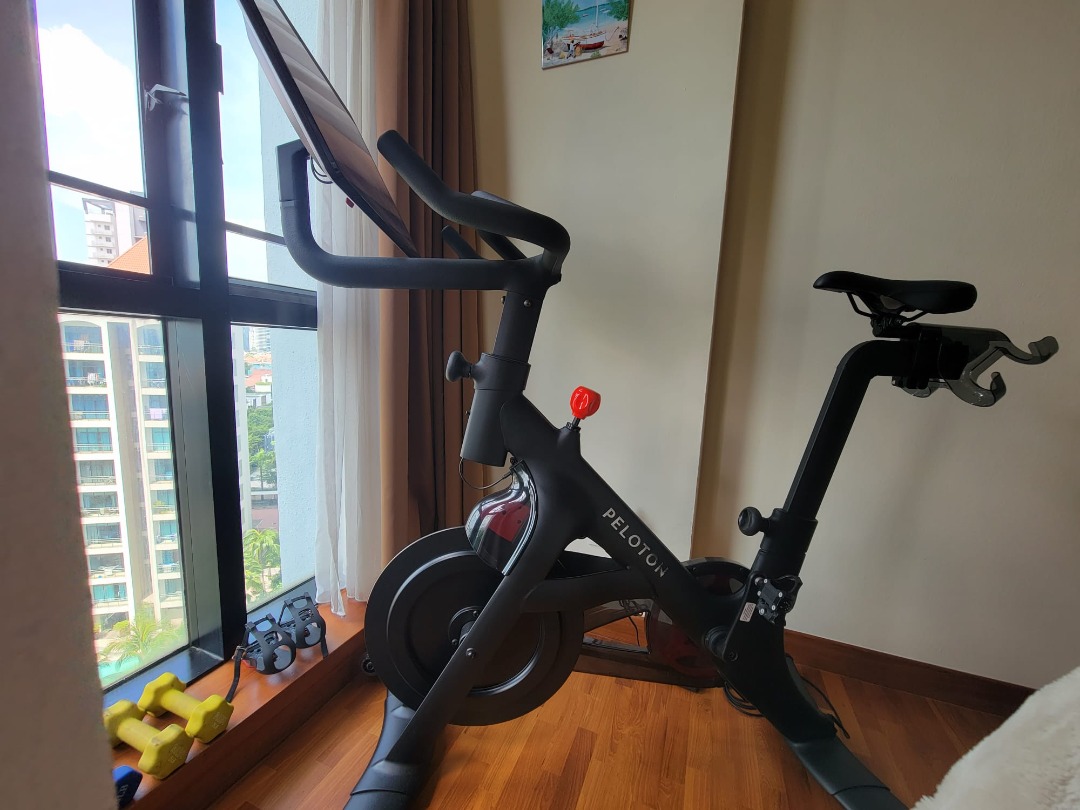 Peloton Bike+, Sports Equipment, Exercise & Fitness, Cardio & Fitness ...