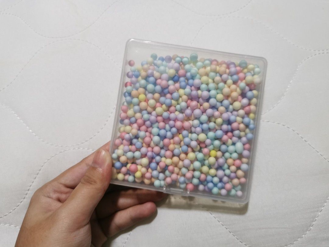 Rainbow foam balls with transparent box, Hobbies & Toys, Stationery ...