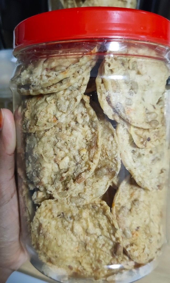 rempeyek kuaci, Food & Drinks, Local Eats on Carousell