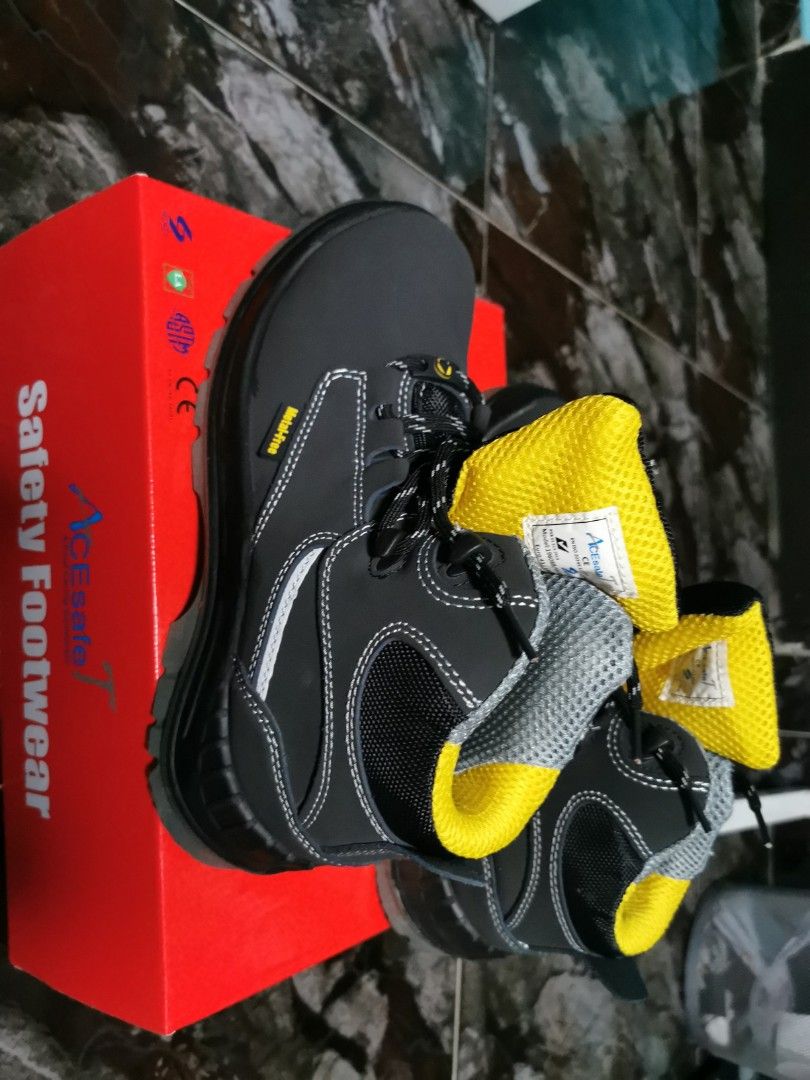 Acesafe Safety shoes, Men's Fashion, Footwear, Casual shoes on Carousell