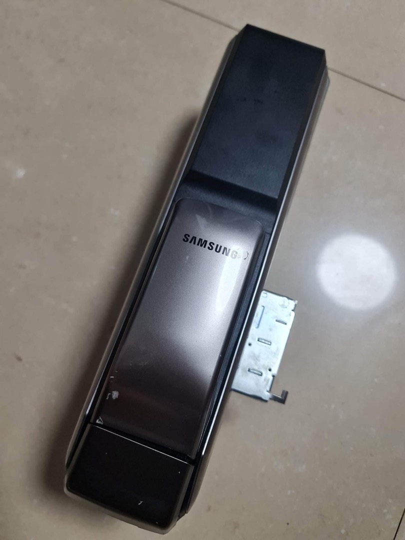 samsung digital doorknob, Furniture & Home Living, Security & Locks ...