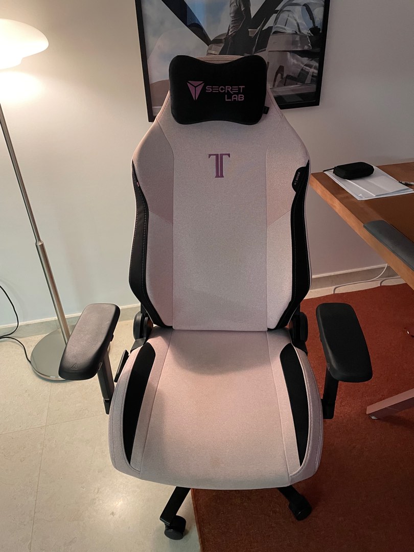 Secret Lab Large Gaming Chair (Pink), Furniture & Home Living ...