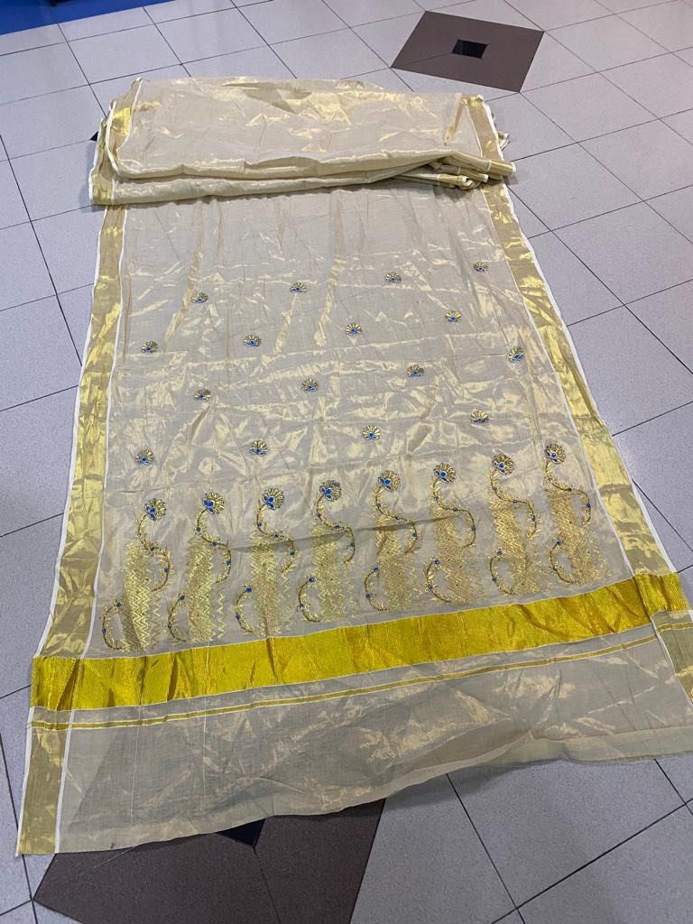 Seemati Golden saree, Women's Fashion, Dresses & Sets, Traditional ...