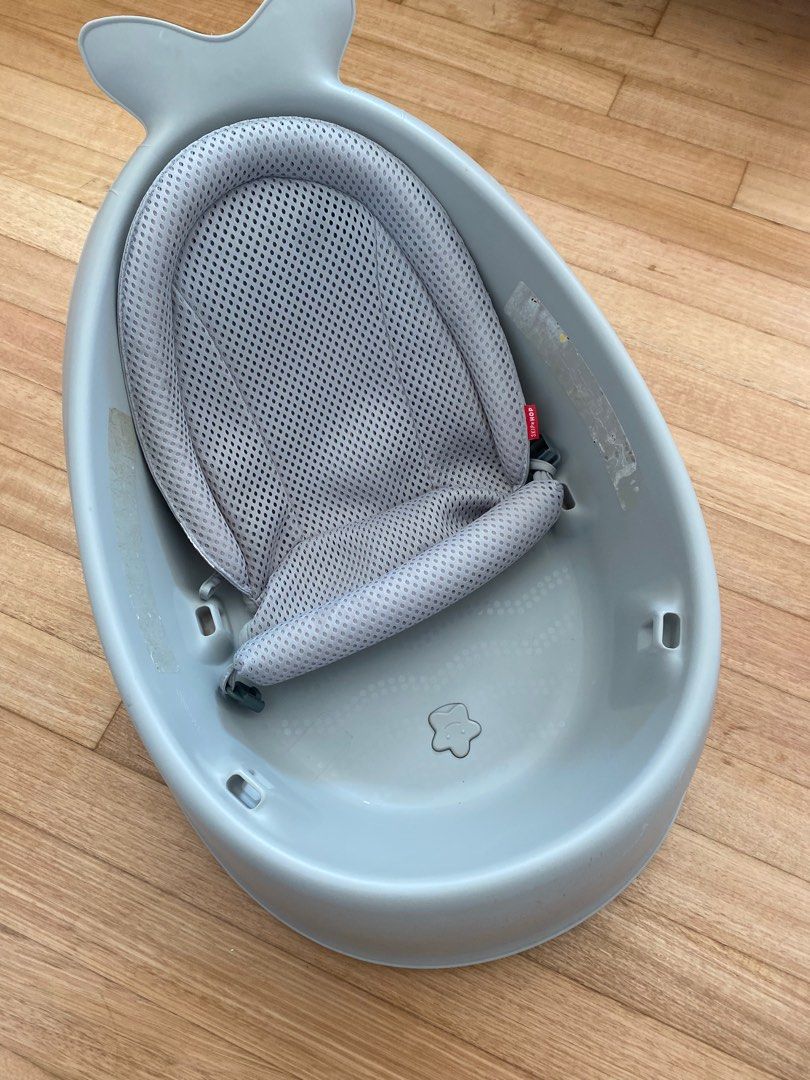 Skip Hop Moby Smart Sling bath tub, Babies & Kids, Bathing & Changing ...