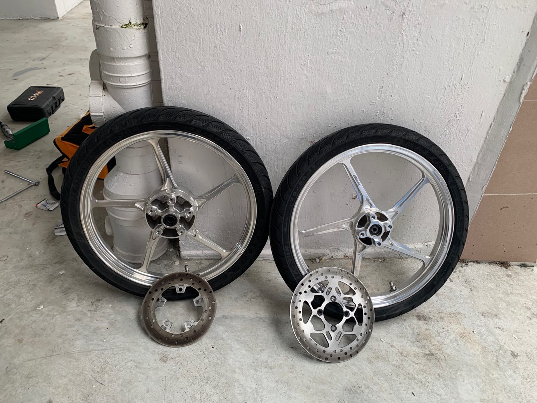 Sniper dynopro rims, Motorcycles, Motorcycle Accessories on Carousell
