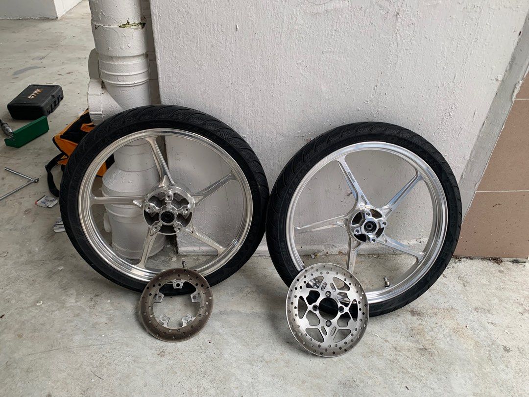 Sniper dynopro rims, Motorcycles, Motorcycle Accessories on Carousell
