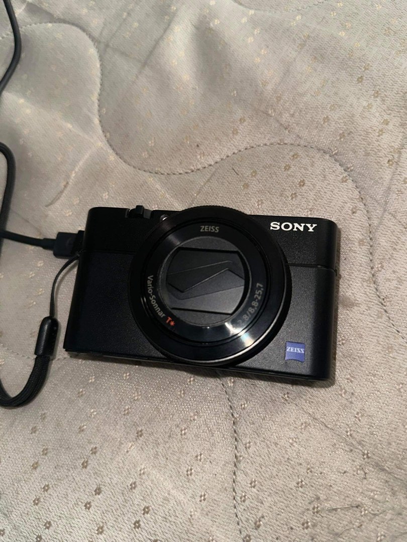 SONY DIGICAM RX100 V, Photography, Cameras on Carousell
