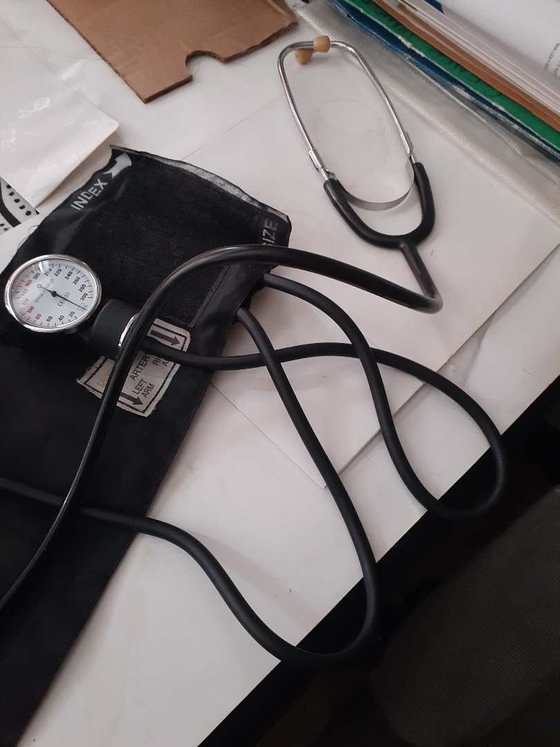 SPHYGMOMANOMETER WITH STETHOSCOPE, Health & Nutrition, Health Monitors & Weighing Scales on ...