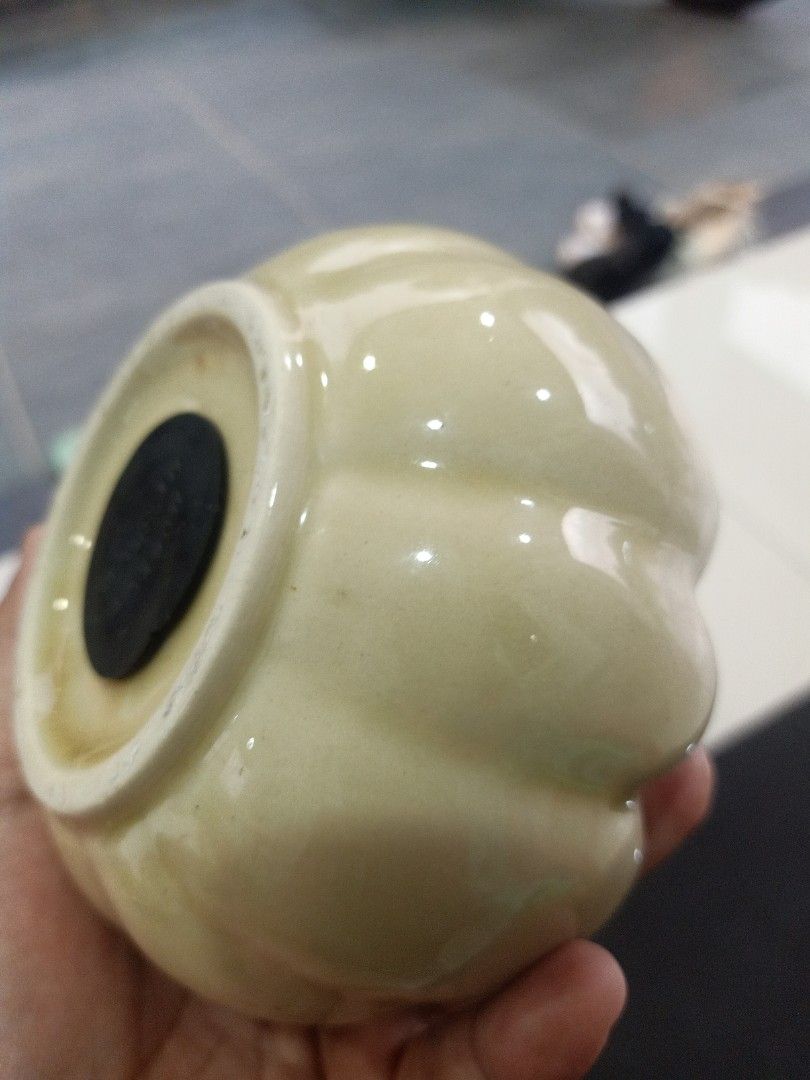 tabung lama - tabung labu seramik taiwan, Hobbies & Toys, Collectibles ...