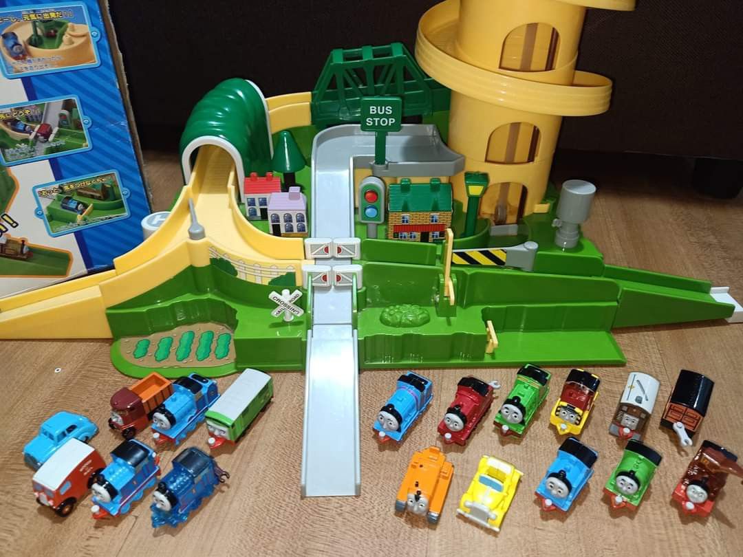 Thomas Pocket Fantasy: Kuru Kuru Island, Hobbies & Toys, Toys & Games ...