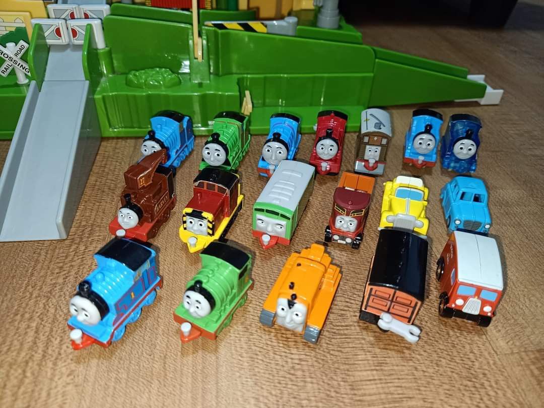 Thomas Pocket Fantasy: Kuru Kuru Island, Hobbies & Toys, Toys & Games ...