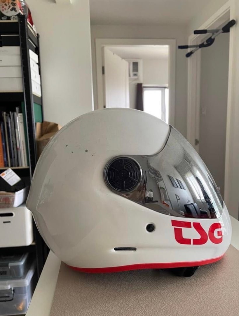 TSG pass helmet (small) with extra clear visor, Sports Equipment ...